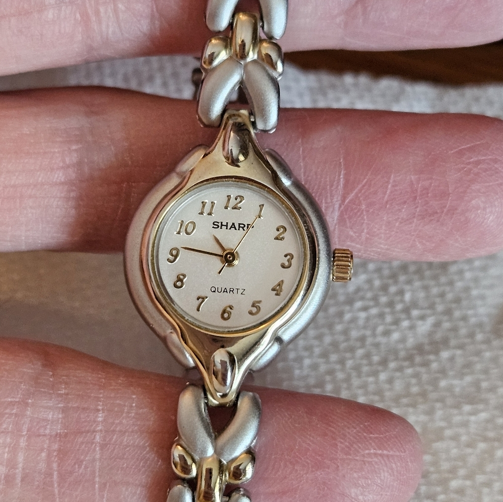 Sharp Ladies Gold/Silvertone Quartz Watch - Gem